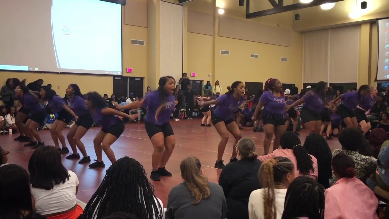 Lowndes Hall 2019 1st Place Winners Of Hall Vs Hall - YouTube