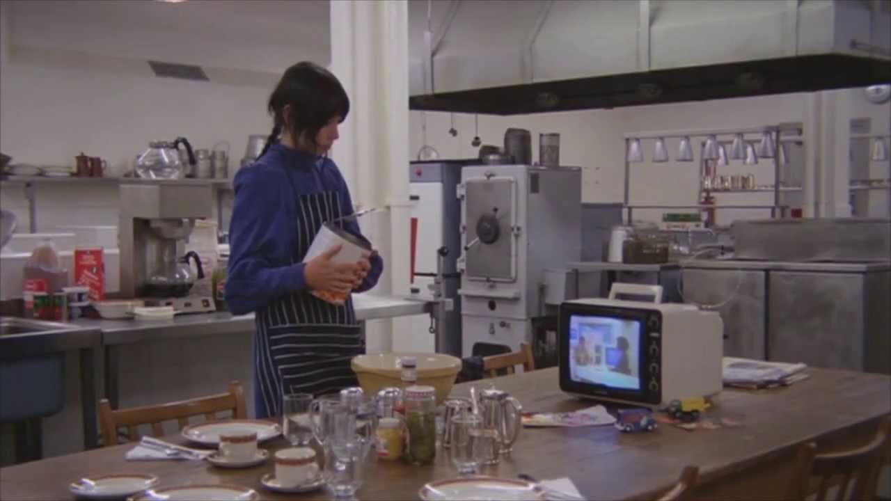 Bertha Lynn: Memory of a Shining Anchorwoman - YouTube