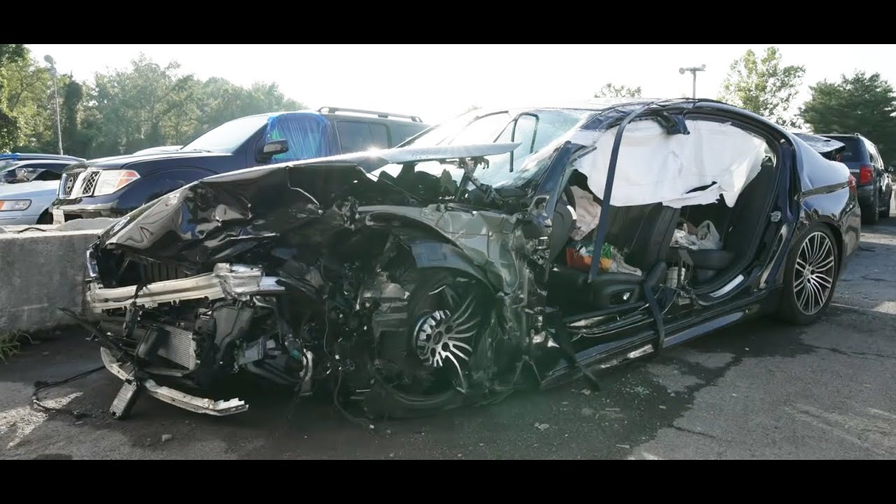 How bad Is a Car Crash? - YouTube