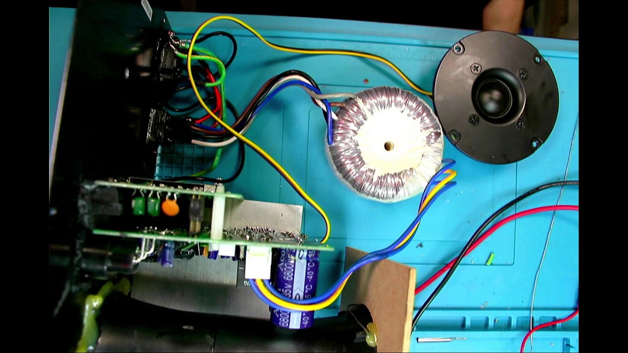 M-Audio BX8 Tweeter Buzzing Problem! - YouTube