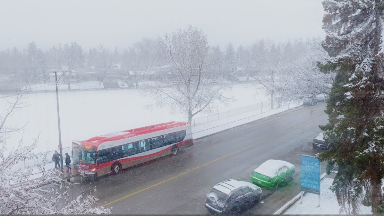 Snowfall (18 April 2021)||Heavy Snowfall 2021||Snow in Calgary||Snow ...