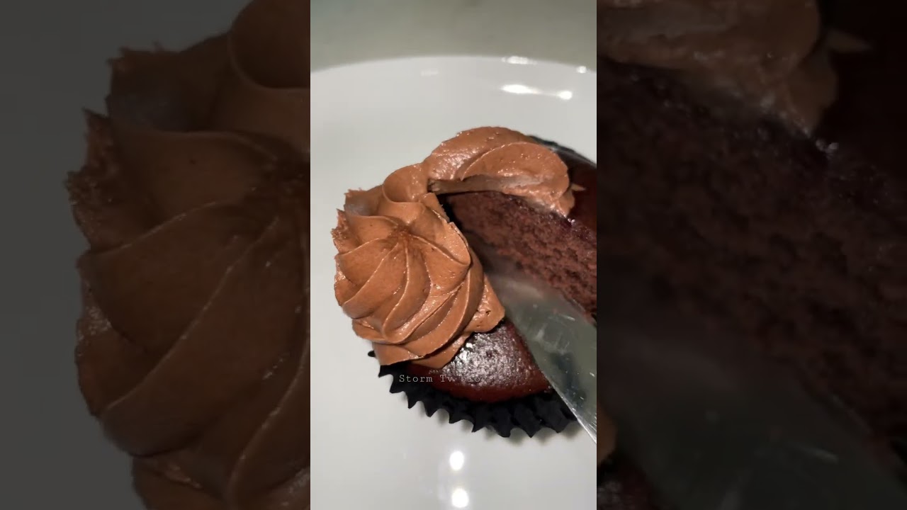 Cutting mad cake very satisfying #food #viral #shorts - YouTube