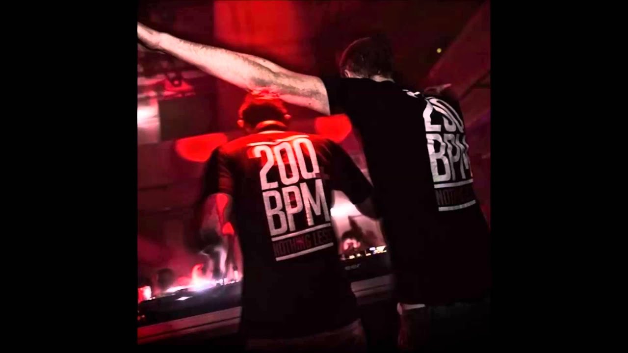 Sjammienators & System Overload & MC Komplex - Rumble - YouTube