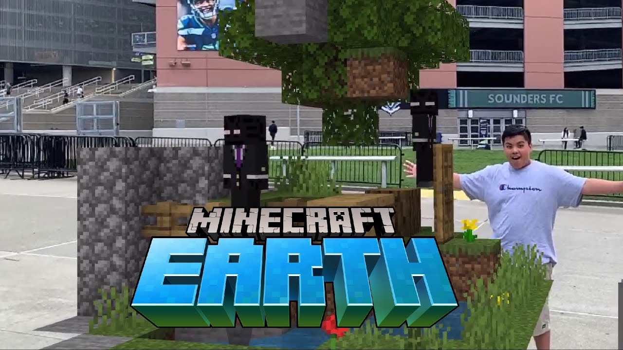 Playing MINECRAFT EARTH in DOWNTOWN SEATTLE! - YouTube