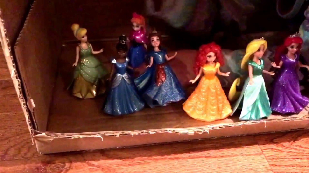 Disney princesses puppet show in cardboard box - Switching dresses and ...