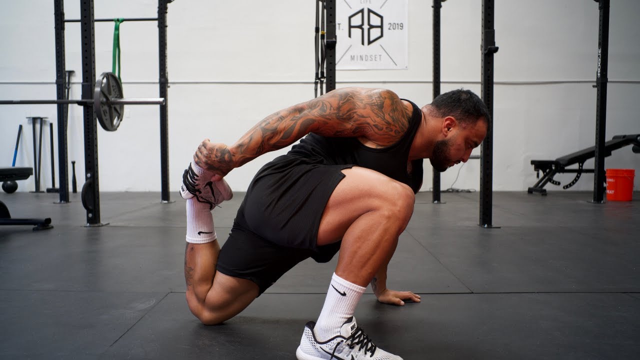 10 Stretches You Should Be Doing Everyday - YouTube