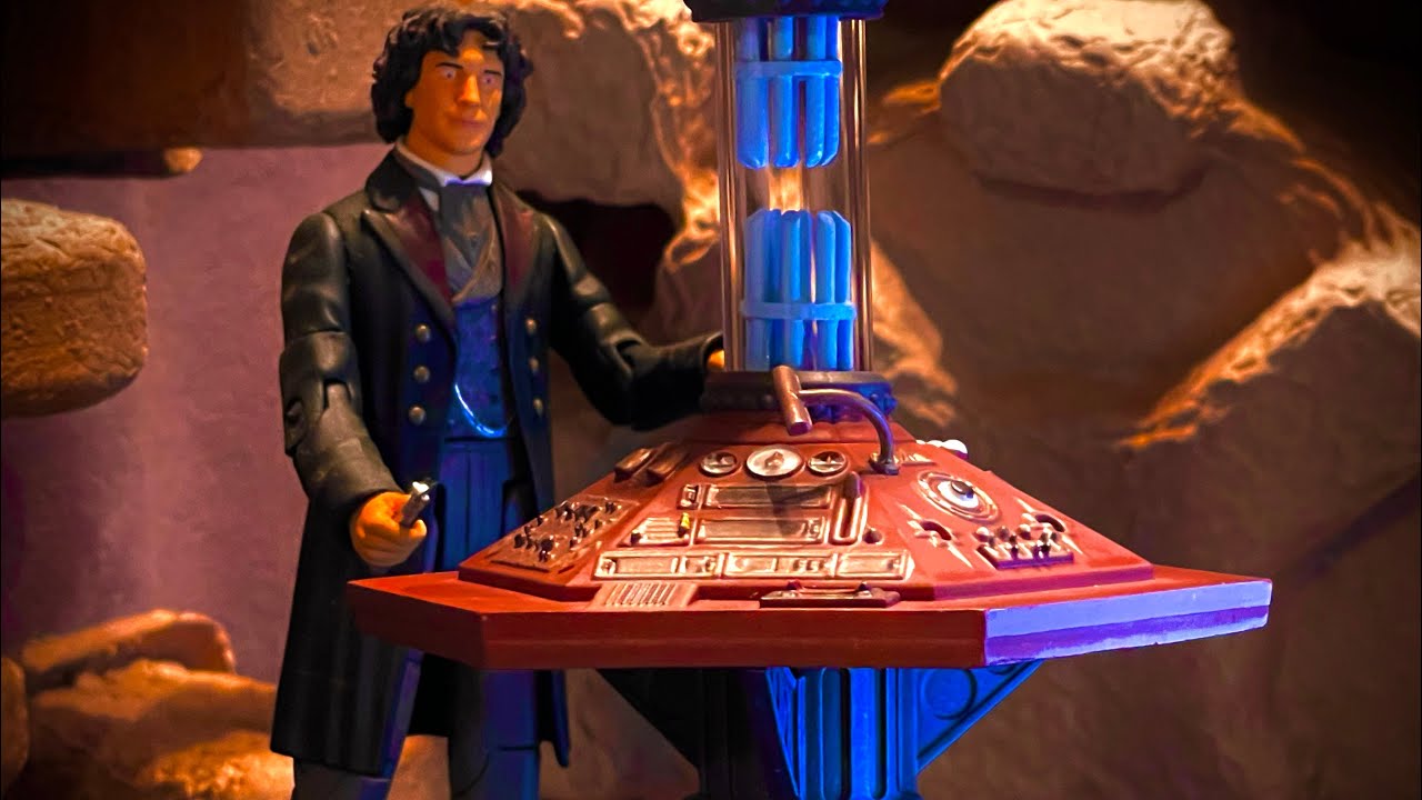 Review: Doctor Who - Eighth Doctor’s TARDIS Console from Hero Collector ...