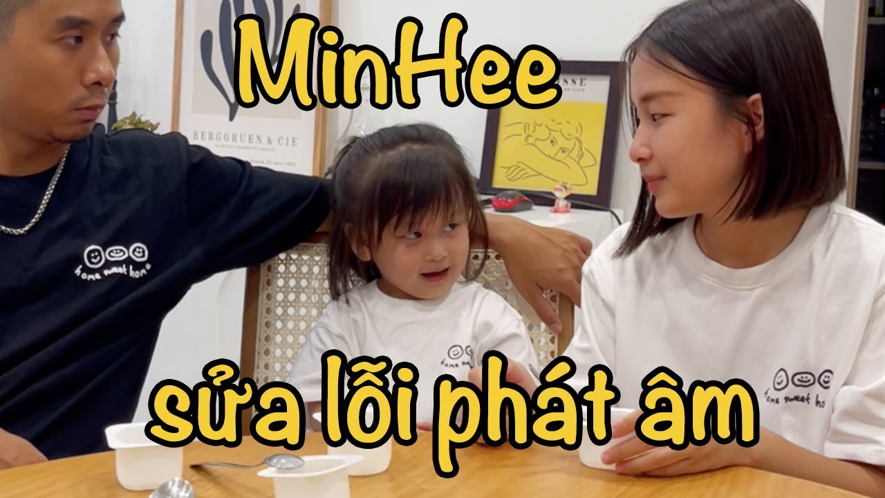 MinHee sửa phát âm cho bố mẹ | Em bé nói tiếng Anh MinHee ...