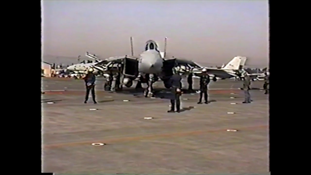 VF-154 Black Knights F-14A Tomcat - YouTube