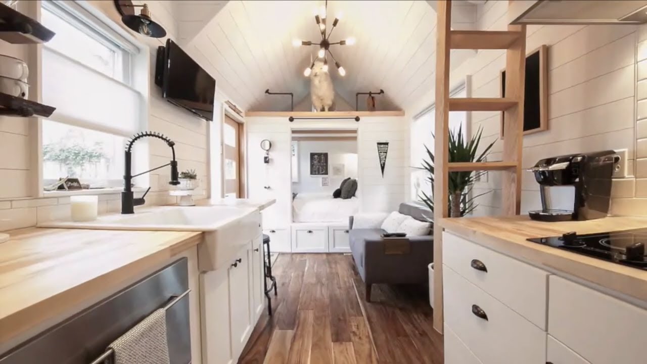 Unique Charming Tiny House with All The Amenities Giving up all The ...
