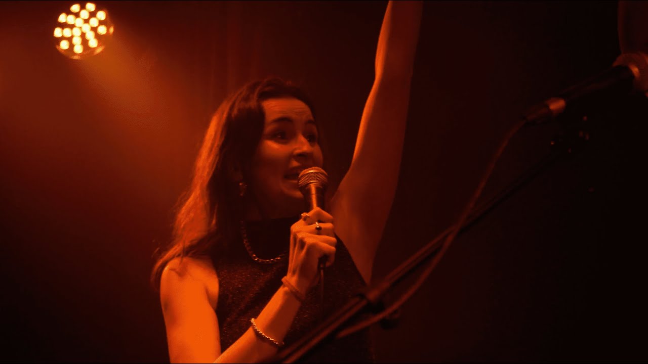 Ana Rodrigo - Sube el Tune (Video Oficial) - YouTube