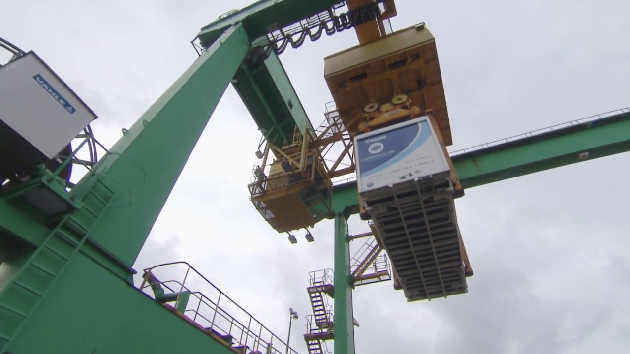 KRONE Carrier Systems - Piggyback (EN) - YouTube