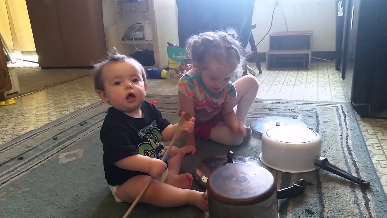 Kids playing with pot and pans - YouTube