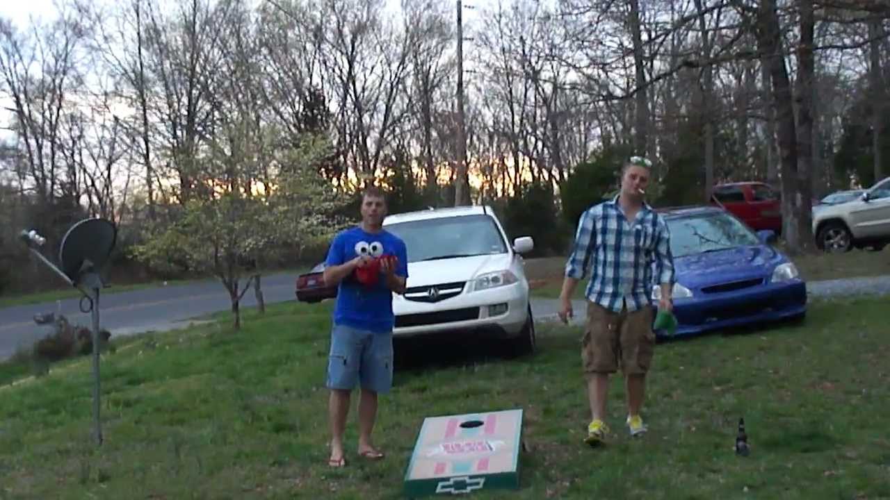 Corn Holin' USA:) - YouTube