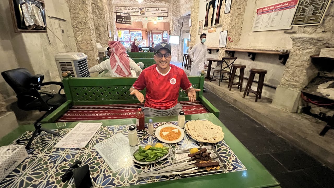 جولة الأكل 🌯🥗 و تجربة أرخص المطاعم في سوق واقف الدوحة 🇶🇦 Youtube