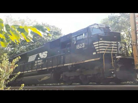 FIRST SD70ACC CATCH! BNSF 7947 East over Chatsworth Street Bridge ...