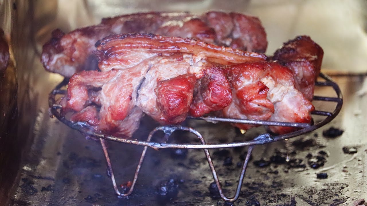 Aweasome Crispy Skin Pork Belly!! Burn Pork Belley In can Oil, Cooking ...