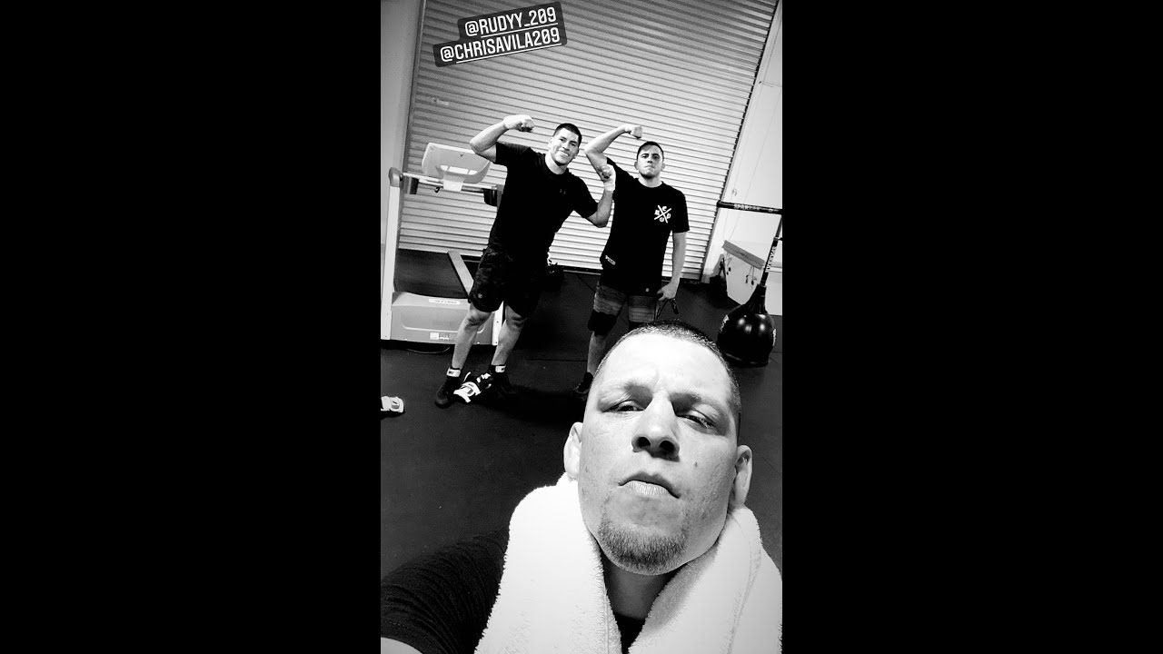 Nate Diaz showcases students boxing at the Nick Diaz Academy - YouTube