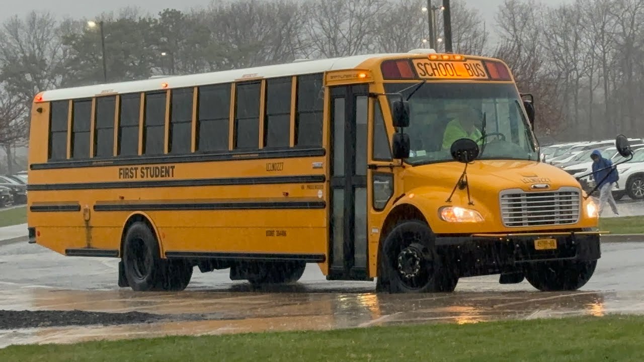 First Student School Bus LCLN0227 Stopping at the School - 2020 Thomas ...