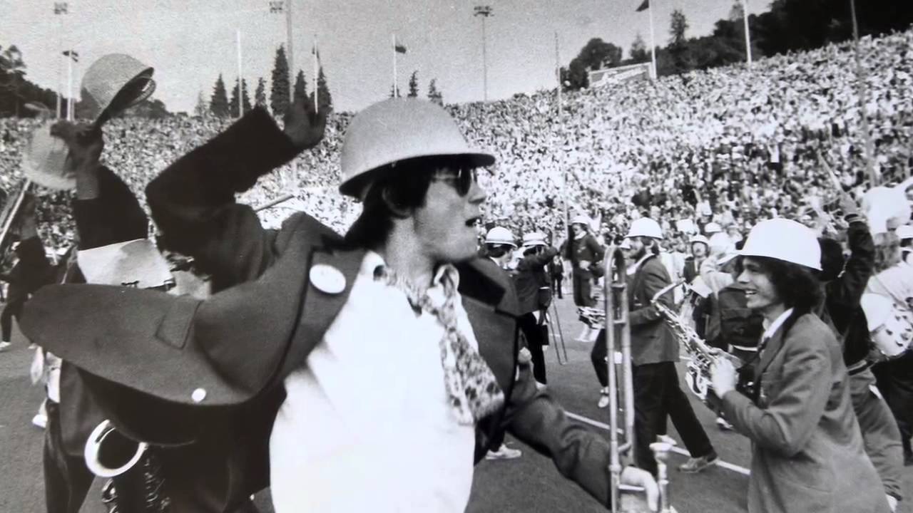 Former Oakland Tribune photographer Bob Stinnett recalls The Play - YouTube