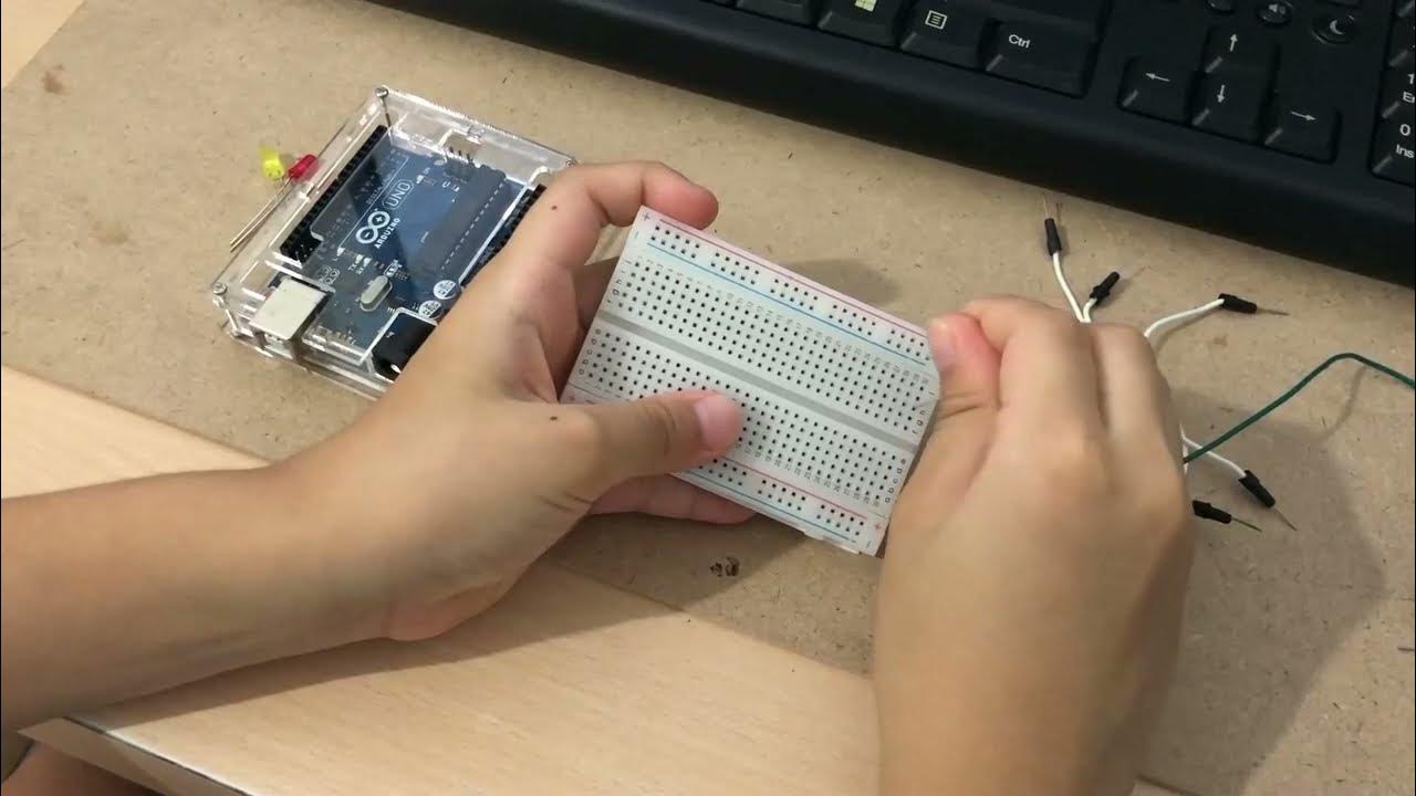 Arduino Tutorial for Beginners. How to make LEDs blink at the same time ...