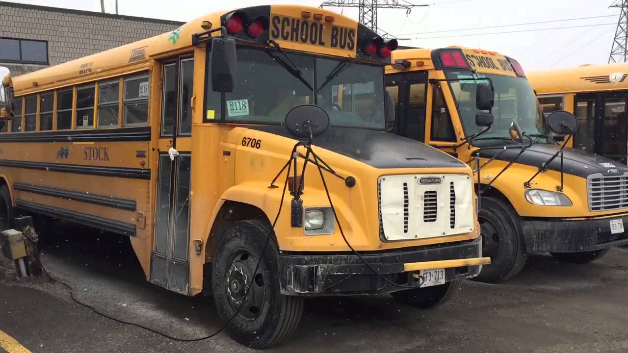 2006 Thomas Freightliner FS65 - YouTube