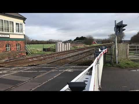 Alrewas Level Crossing (Staffordshire) Monday 17.02.2020 - YouTube