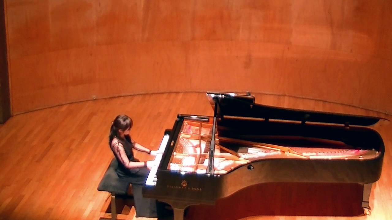 Akiko Okada Concert 2 in Paris, 2014 - YouTube