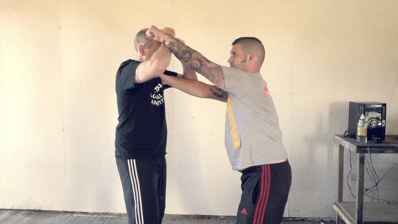 How to Block an Overhead Strike - YouTube