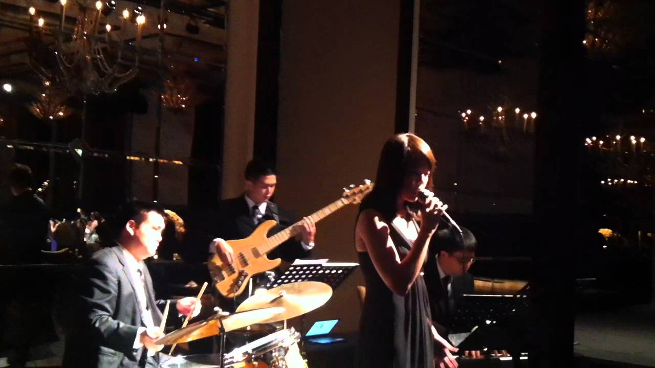 Phoebee Ong - THE PRAYER - LIVE WEDDING BAND SINGAPORE - YouTube
