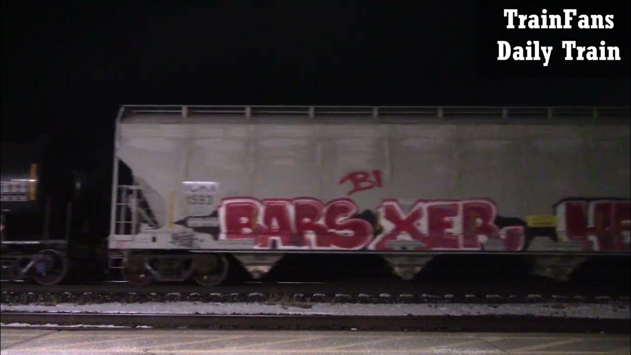 Manifest Train CN M392 CN 2940 & CN 3850 Locomotives Sarnia Ontario - YouTube