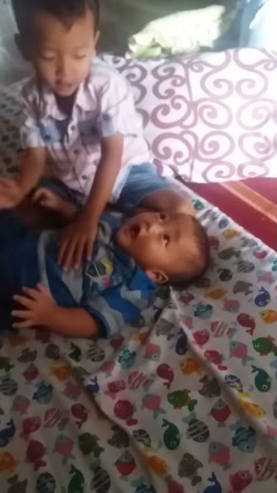 Mas chiko lagi bermain sama adek reyfand - YouTube