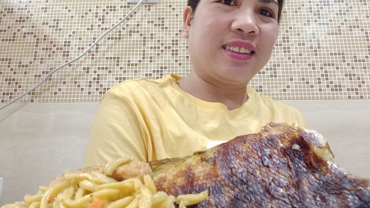 Mukbang Inihaw na isda,Yellow Pancit Canton Pinoy Mukbang - YouTube