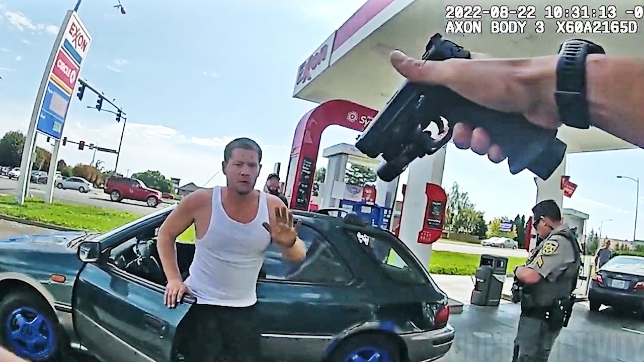 Bodycam Footage Shows Shooting and Chase of Armed Man in Kennewick, WA - YouTube