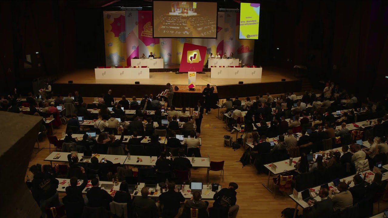 Tag 2: D̶E̶Growth - 70. Bundeskongress der Jungen Liberalen in Erlangen - YouTube