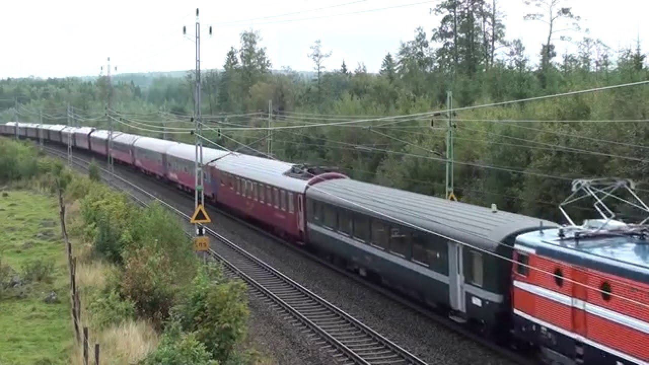 SBB Ce 6/8 III 14305 og SJ Rc1 1007 mellem Lammhul - YouTube