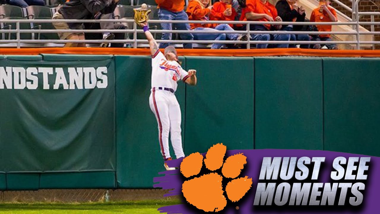 Clemson's Reed Rohlman: Home Run Robbing Catch vs. Presbyterian - YouTube