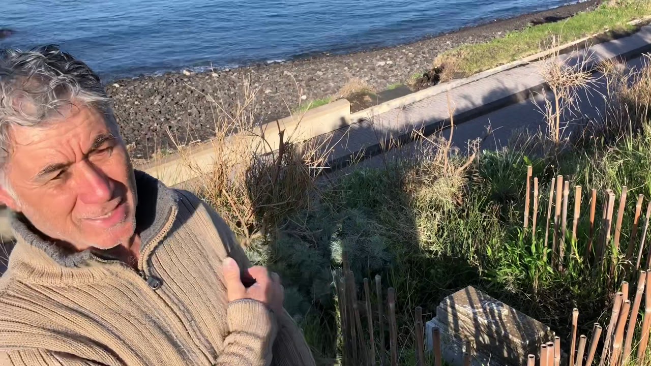 Stromboli- La storia di Giovannino - YouTube