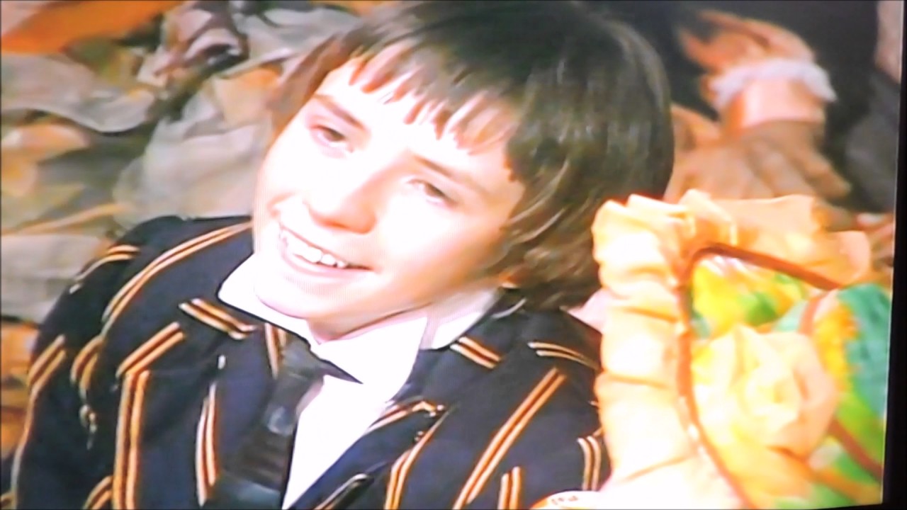 Les Dawson 17th Feb 1977 on The Good Old Days - YouTube