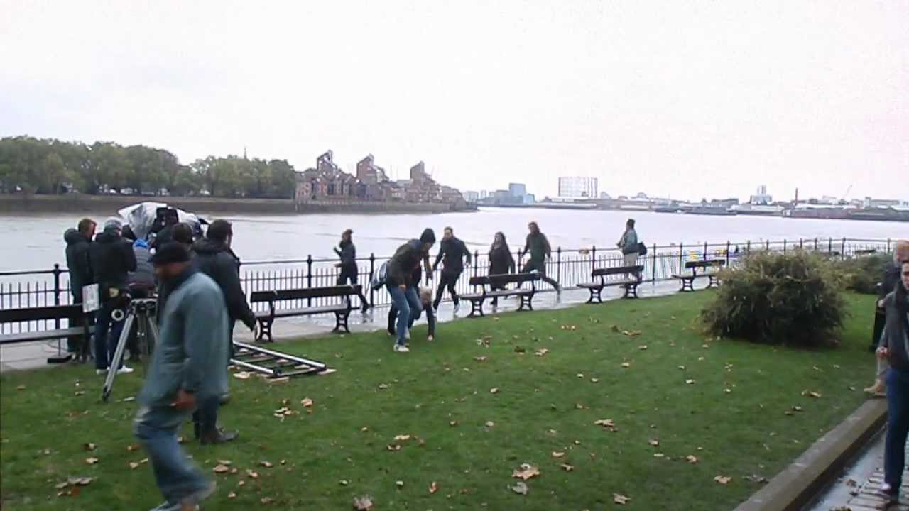 Thor filming at Greenwich 2 - YouTube