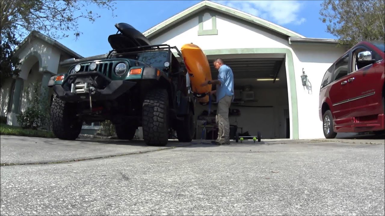 Hobie Outback Loading Onto Thule Hullavator - YouTube