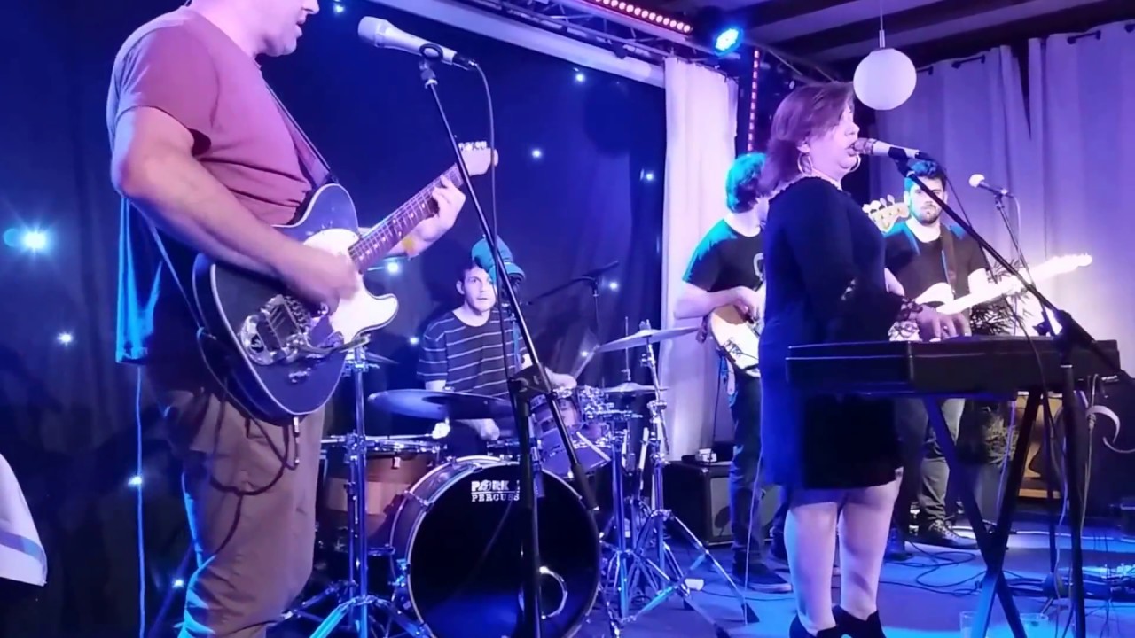 Doña Oxford - Take Me to the River - YouTube