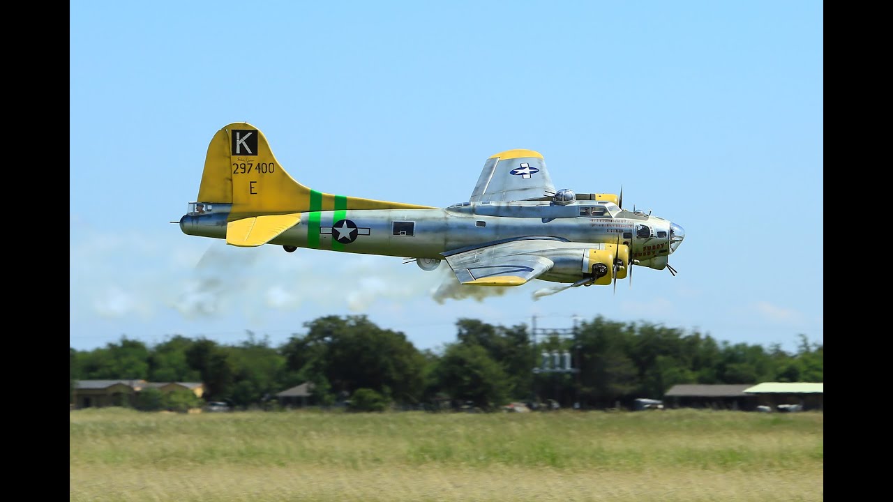 Bomber Field USA / 2015 B-17 & Big Bird Fly-In - YouTube
