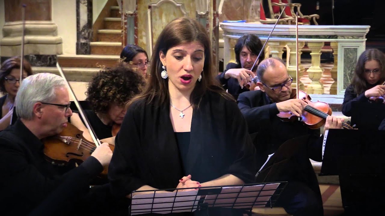 Bach-Gounod - Ave Maria / Yiota Asimaki / 31.05.2015 - YouTube