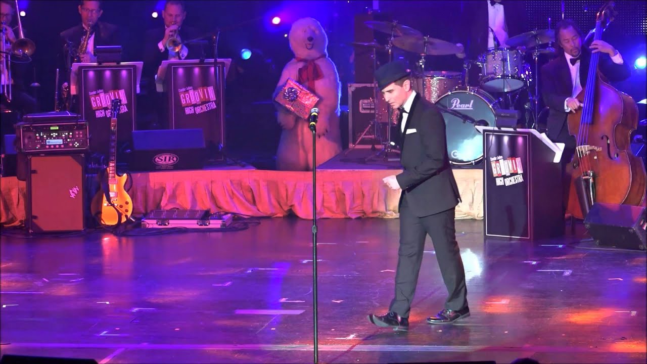 Singer Entertainer Travis Cloer - YouTube
