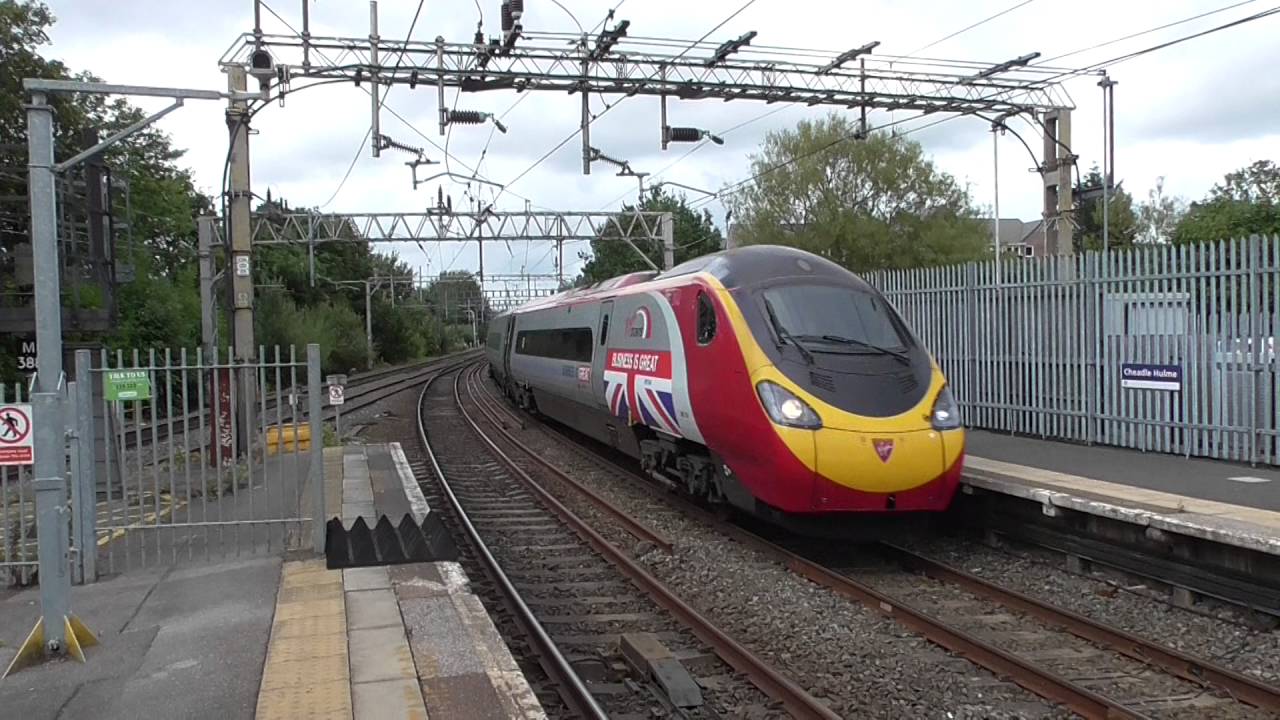 Cheadle Hulme Railway Station - Friday 16th September 2016 - YouTube