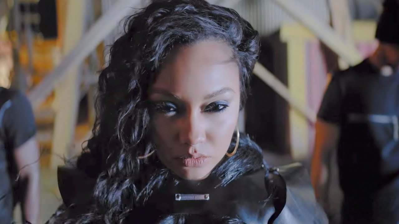 Little Mix - Salute (Reversed Music Video) - YouTube