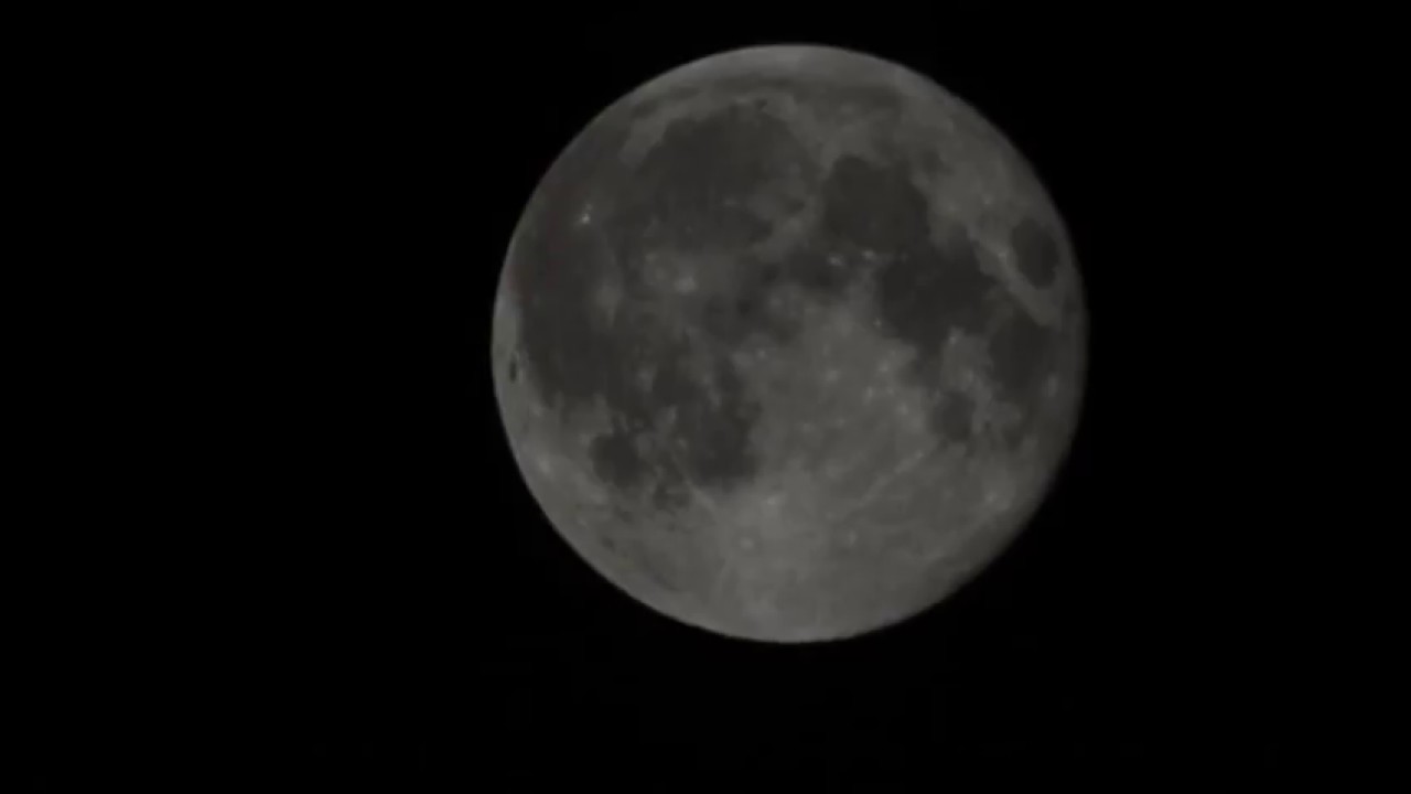 1806 Full Moon on Sigma 600mm Mirror Lens & D7100 Camera - YouTube