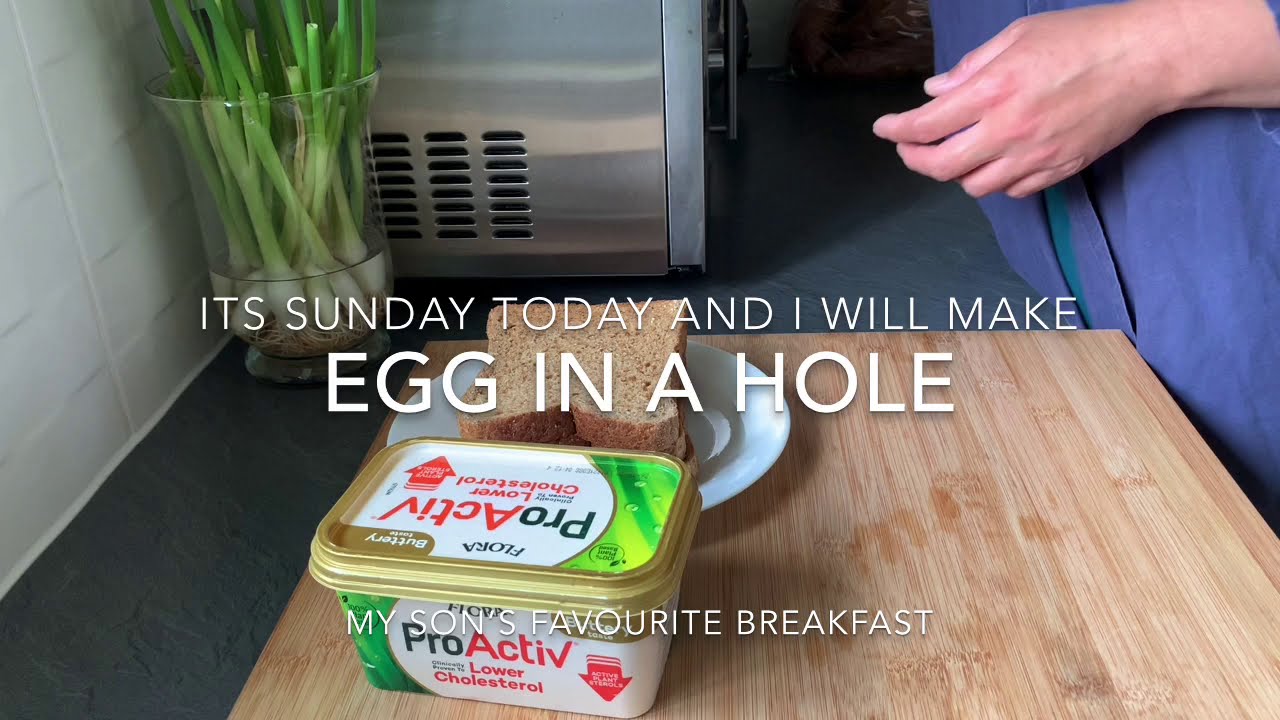 How to Make Egg in a Hole // for Breakfast - YouTube