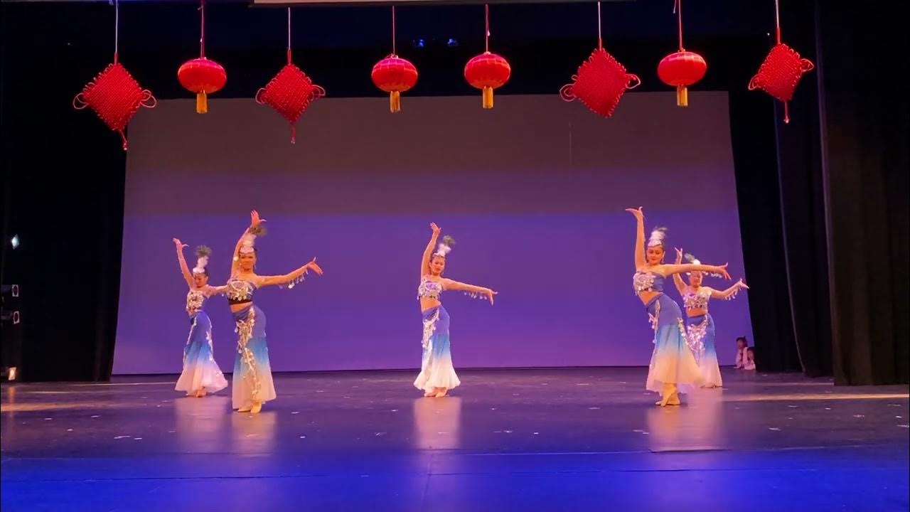 13 彩云之南 - YouTube